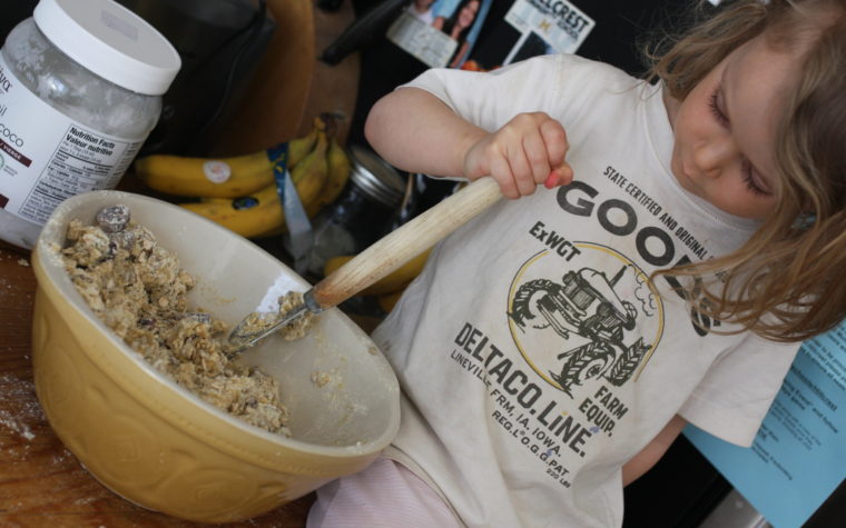 My sous-chef calls this ‘chumping’.